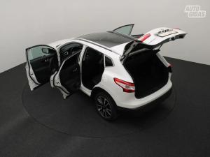 White Nissan Qashqai 2017 in Vilnius, with an engine capacity of 1.20 L and mileage of 86 thousand km for 12699 €, photo 14 on AUTOMOTO.COM.LV