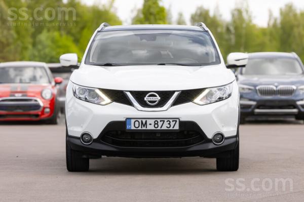 White Nissan Qashqai 2017 in Jelgava, with an engine capacity of 1.20 L and mileage of 0 thousand km for 5800 €, photo 2 on AUTOMOTO.COM.LV