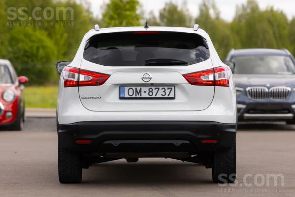 White Nissan Qashqai 2017 in Jelgava, with an engine capacity of 1.20 L and mileage of 0 thousand km for 5800 €, photo 5 on AUTOMOTO.COM.LV