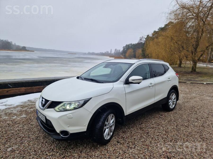 Balts Nissan Qashqai 2017 Jūrmala, ar dzinēja tilpumu 1.20 L un nobraukumu 165 tūkst. km par 9000 €, foto 1 vietnē AUTOMOTO.COM.LV