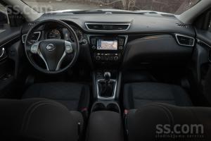 White Nissan Qashqai 2017 in Jelgava, with an engine capacity of 1.20 L and mileage of 165 thousand km for 8290 €, photo 8 on AUTOMOTO.COM.LV