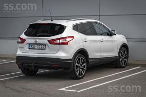 Balts Nissan Qashqai 2017 Rīga, ar dzinēja tilpumu 1.20 L un nobraukumu 186 tūkst. km par 6990 €, foto 5 vietnē AUTOMOTO.COM.LV