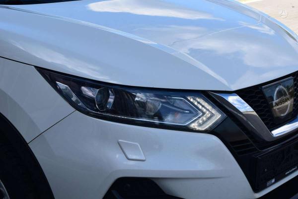 Balts Nissan Qashqai 2017 Viļņa, ar dzinēja tilpumu 1.60 L un nobraukumu 244 tūkst. km par 9800 €, foto 4 vietnē AUTOMOTO.COM.LV