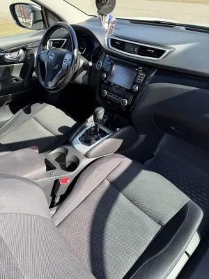 Balts Nissan Qashqai 2017 Ventspils, ar dzinēja tilpumu 1.60 L un nobraukumu 146 tūkst. km par 9800 €, foto 14 vietnē AUTOMOTO.COM.LV
