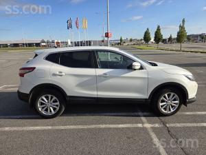 Balts Nissan Qashqai 2017 Rīga, ar dzinēja tilpumu 1.20 L un nobraukumu 148 tūkst. km par 10000 €, foto 4 vietnē AUTOMOTO.COM.LV