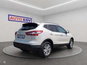 White Nissan Qashqai 2017 in Vilnius, with an engine capacity of 1.20 L and mileage of 76 thousand km for 11499 €, photo 6 on AUTOMOTO.COM.LV