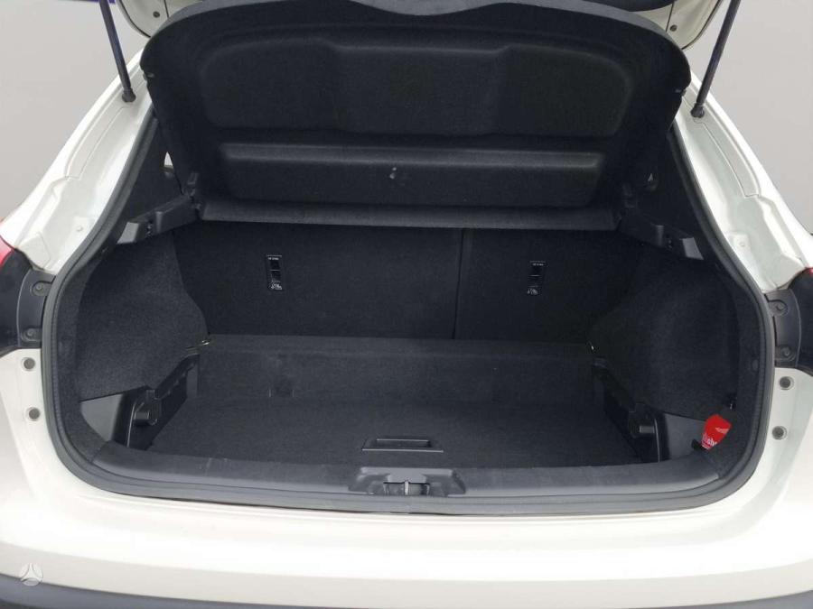 White Nissan Qashqai 2017 in Vilnius, with an engine capacity of 1.20 L and mileage of 76 thousand km for 11499 €, photo 11 on AUTOMOTO.COM.LV