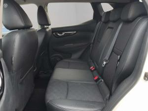 White Nissan Qashqai 2017 in Vilnius, with an engine capacity of 1.20 L and mileage of 76 thousand km for 11499 €, photo 12 on AUTOMOTO.COM.LV