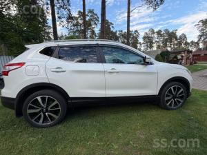 Balts Nissan Qashqai 2017 Daugavpils, ar dzinēja tilpumu 1.20 L un nobraukumu 54 tūkst. km par 11700 €, foto 6 vietnē AUTOMOTO.COM.LV