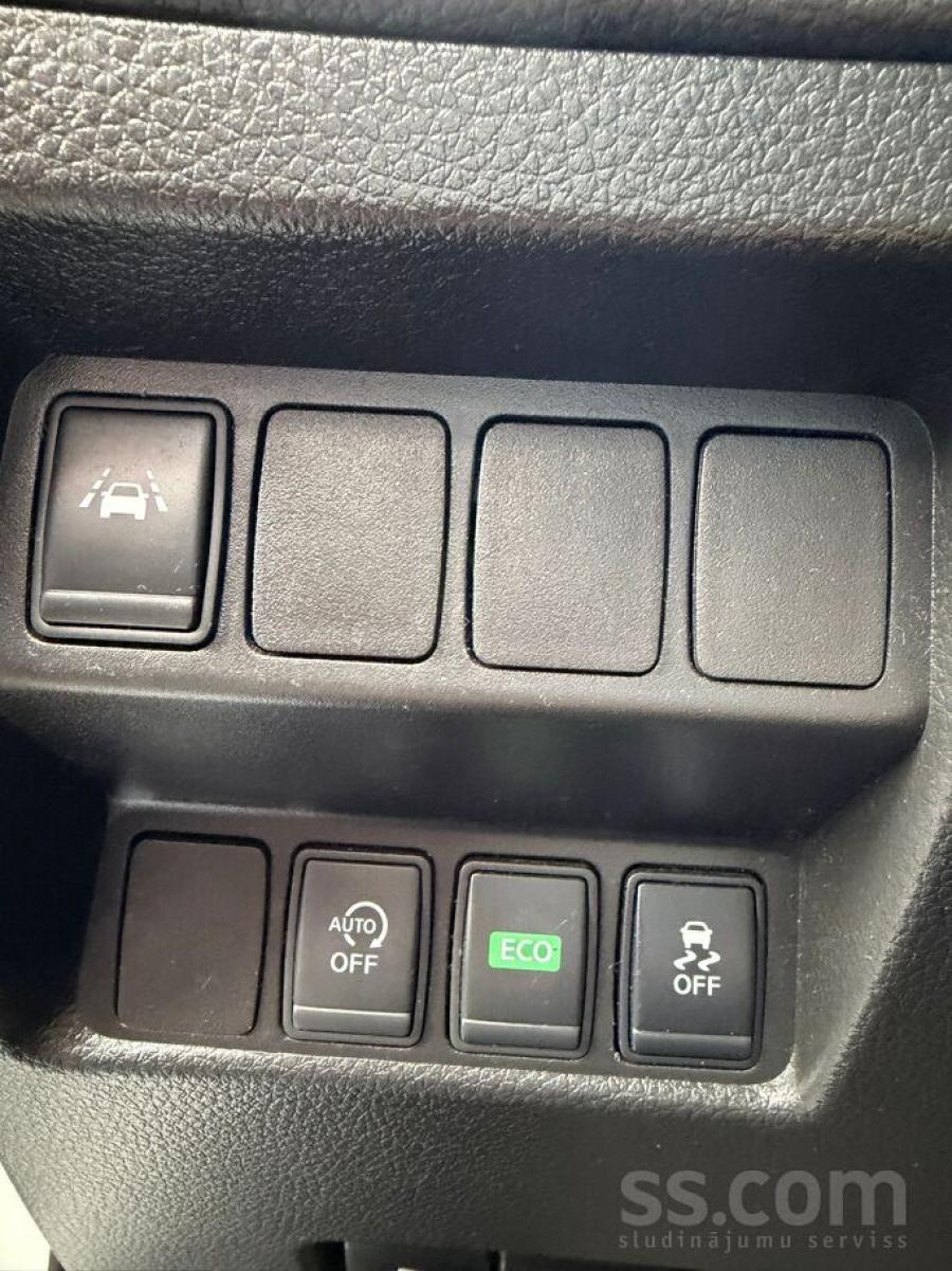 Balts Nissan Qashqai 2017 Daugavpils, ar dzinēja tilpumu 1.20 L un nobraukumu 54 tūkst. km par 11700 €, foto 10 vietnē AUTOMOTO.COM.LV