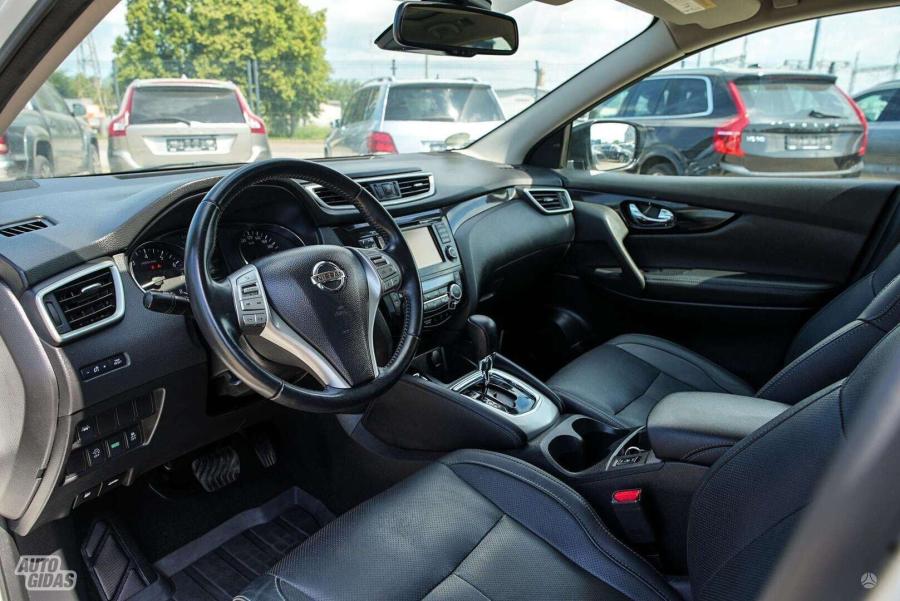 Balts Nissan Qashqai 2017 Marijampole, ar dzinēja tilpumu 1.20 L un nobraukumu 127 tūkst. km par 10950 €, foto 26 vietnē AUTOMOTO.COM.LV