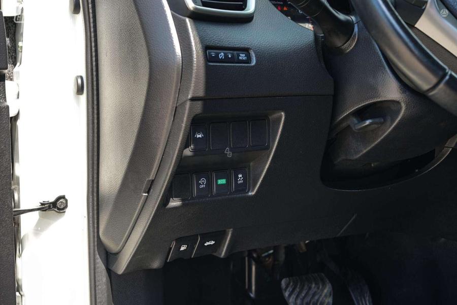 Balts Nissan Qashqai 2017 Marijampole, ar dzinēja tilpumu 1.20 L un nobraukumu 127 tūkst. km par 10950 €, foto 29 vietnē AUTOMOTO.COM.LV