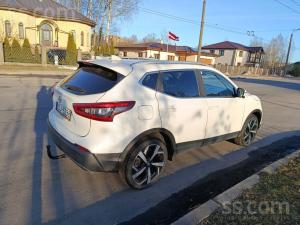 Белый Ниссан Кашкай 2017 в Рига, объемом двигателя 1.20 л и пробегом 134 тыс. км за 11500 €, фото 3 на AUTOMOTO.COM.LV