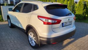 White Nissan Qashqai 2017 in Vilnius, with an engine capacity of 1.20 L and mileage of 90 thousand km for 11500 €, photo 4 on AUTOMOTO.COM.LV
