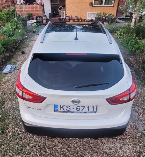 Balts Nissan Qashqai 2017 Rīga, ar dzinēja tilpumu 1.20 L un nobraukumu 179 tūkst. km par 8700 €, foto 5 vietnē AUTOMOTO.COM.LV