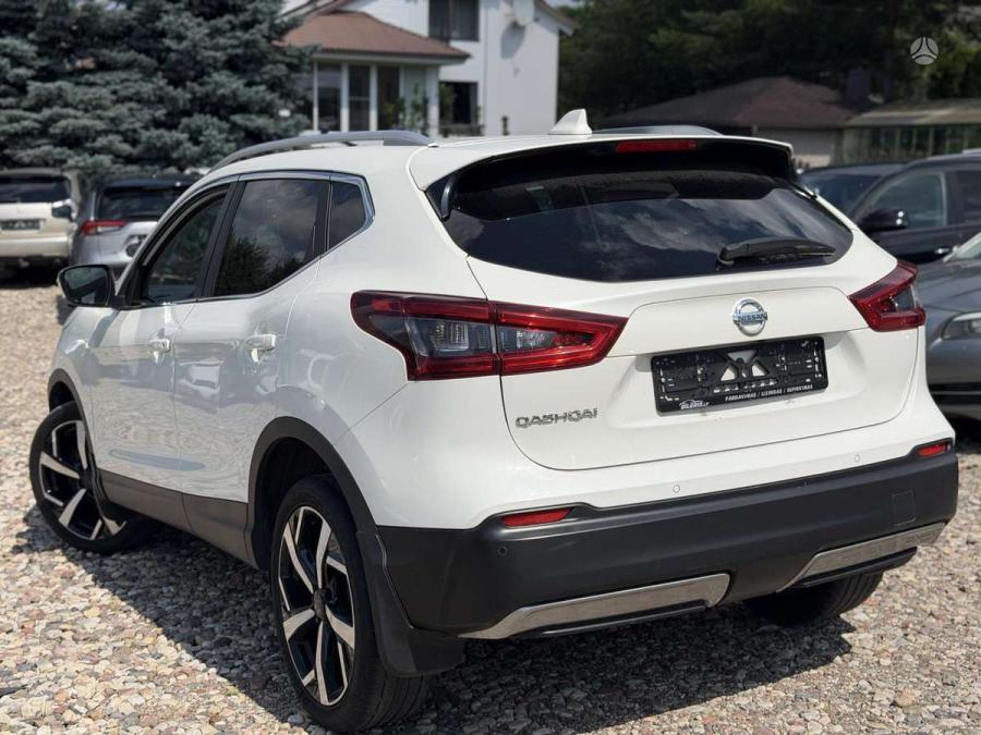 Balts Nissan Qashqai 2017 Utena, ar dzinēja tilpumu 1.20 L un nobraukumu 200 tūkst. km par 7690 €, foto 5 vietnē AUTOMOTO.COM.LV