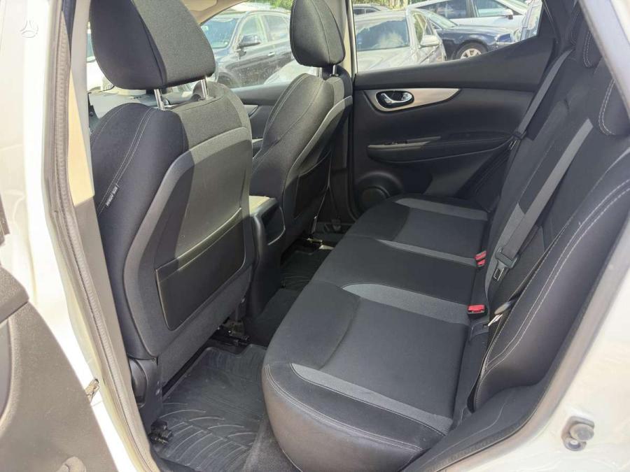 Balts Nissan Qashqai 2017 Utena, ar dzinēja tilpumu 1.20 L un nobraukumu 200 tūkst. km par 7690 €, foto 9 vietnē AUTOMOTO.COM.LV