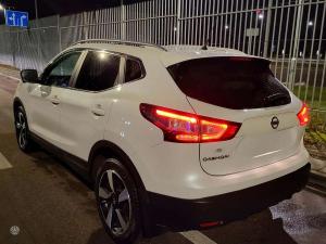 Balts Nissan Qashqai 2017 Viļņa, ar dzinēja tilpumu 1.20 L un nobraukumu 86 tūkst. km par 11000 €, foto 5 vietnē AUTOMOTO.COM.LV