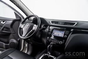White Nissan Qashqai 2017 in Tallinn, with an engine capacity of 1.20 L and mileage of 92 thousand km for 12999 €, photo 13 on AUTOMOTO.COM.LV