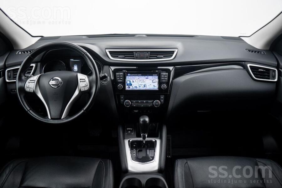 White Nissan Qashqai 2017 in Tallinn, with an engine capacity of 1.20 L and mileage of 92 thousand km for 12999 €, photo 14 on AUTOMOTO.COM.LV