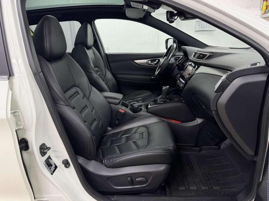 Balts Nissan Qashqai 2017 Kauņa, ar dzinēja tilpumu 1.60 L un nobraukumu 206 tūkst. km par 10200 €, foto 12 vietnē AUTOMOTO.COM.LV