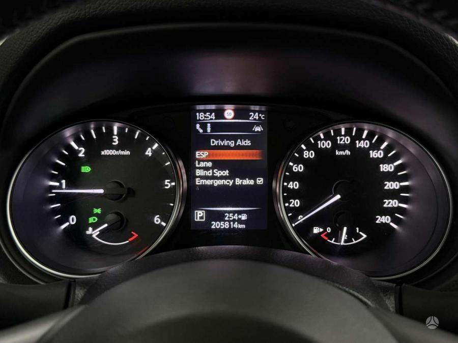 Balts Nissan Qashqai 2017 Kauņa, ar dzinēja tilpumu 1.60 L un nobraukumu 206 tūkst. km par 10200 €, foto 20 vietnē AUTOMOTO.COM.LV