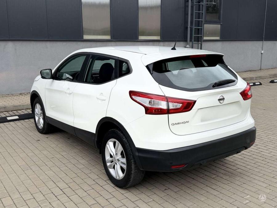 Balts Nissan Qashqai 2017 Viļņa, ar dzinēja tilpumu 1.60 L un nobraukumu 199 tūkst. km par 6600 €, foto 7 vietnē AUTOMOTO.COM.LV
