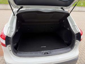 Balts Nissan Qashqai 2017 Viļņa, ar dzinēja tilpumu 1.60 L un nobraukumu 199 tūkst. km par 6600 €, foto 19 vietnē AUTOMOTO.COM.LV