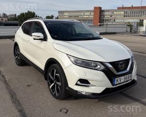 White Nissan Qashqai 2017 in Riga, with an engine capacity of 1.20 L and mileage of 84 thousand km for 13500 €, photo  on AUTOMOTO.COM.LV