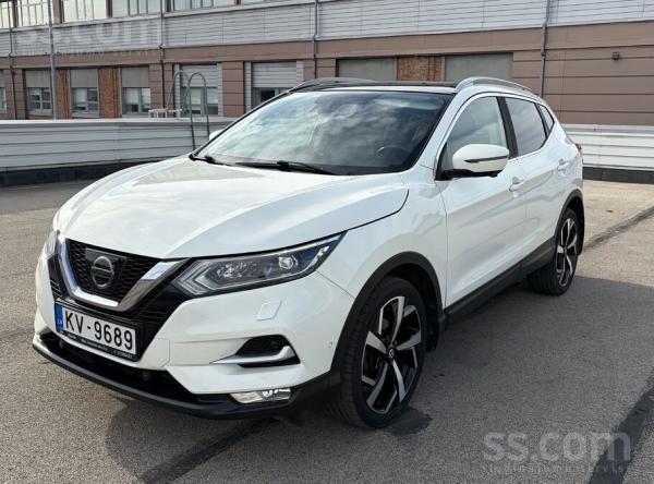 Balts Nissan Qashqai 2017 Rīga, ar dzinēja tilpumu 1.20 L un nobraukumu 86 tūkst. km par 12800 €, foto 1 vietnē AUTOMOTO.COM.LV