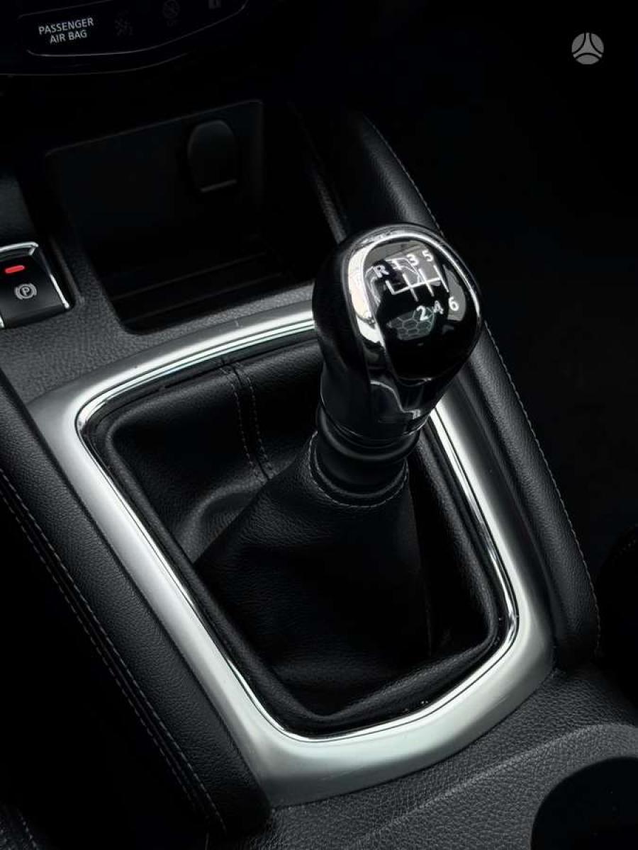 Белый Ниссан Кашкай 2017 в Вильнюс, объемом двигателя 1.46 л и пробегом 213 тыс. км за 9999 €, фото 47 на AUTOMOTO.COM.LV