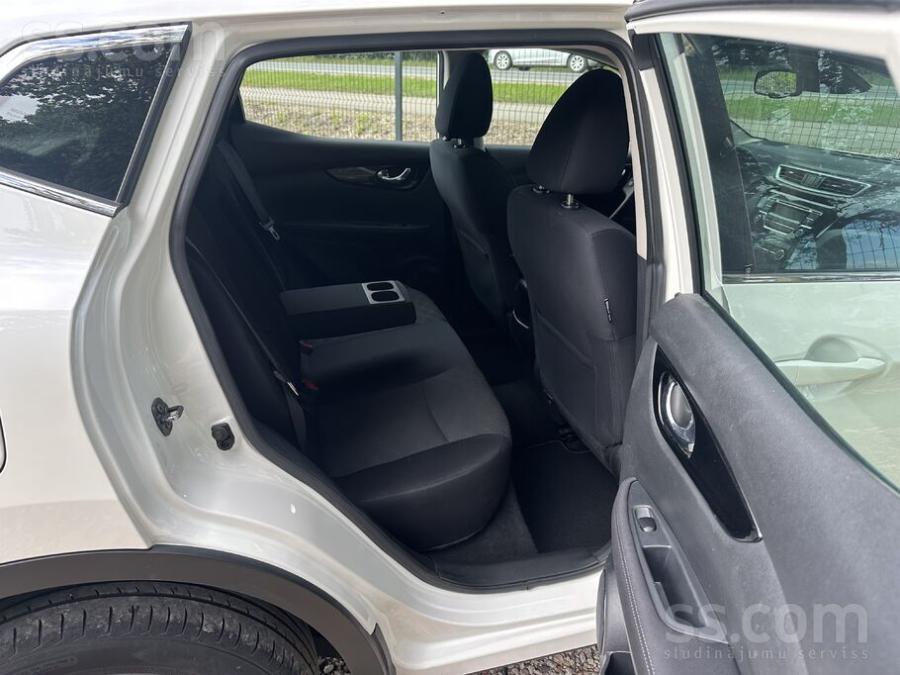 Balts Nissan Qashqai 2017 Cēsis, ar dzinēja tilpumu 1.20 L un nobraukumu 0 tūkst. km par 9900 €, foto 10 vietnē AUTOMOTO.COM.LV