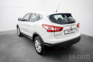 Balts Nissan Qashqai 2017 Tallina, ar dzinēja tilpumu 1.20 L un nobraukumu 138 tūkst. km par 9599 €, foto 8 vietnē AUTOMOTO.COM.LV