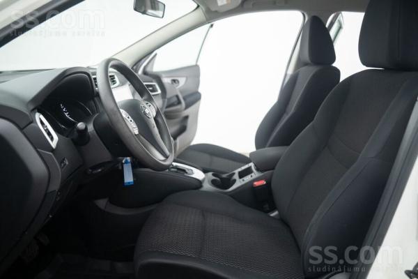 White Nissan Qashqai 2017 in Tallinn, with an engine capacity of 1.20 L and mileage of 138 thousand km for 9599 €, photo 9 on AUTOMOTO.COM.LV