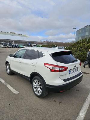 Balts Nissan Qashqai 2017 Šauļi, ar dzinēja tilpumu 1.20 L un nobraukumu 122 tūkst. km par 10550 €, foto  vietnē AUTOMOTO.COM.LV