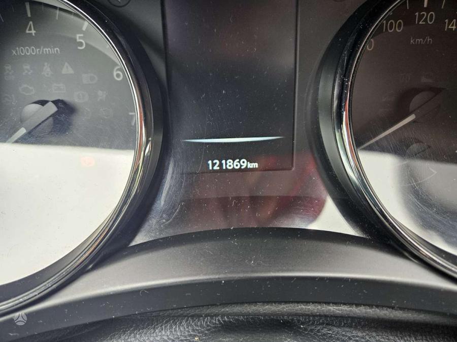 White Nissan Qashqai 2017 in Siauliai, with an engine capacity of 1.20 L and mileage of 122 thousand km for 10550 €, photo 11 on AUTOMOTO.COM.LV