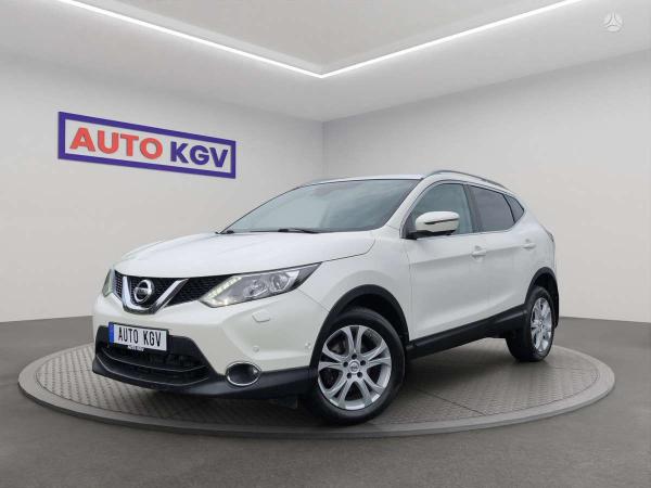 White Nissan Qashqai 2017 in Vilnius, with an engine capacity of 1.20 L and mileage of 105 thousand km for 10999 €, photo 1 on AUTOMOTO.COM.LV