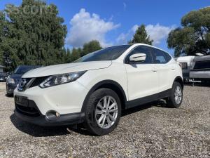 White Nissan Qashqai 2017 in Valmiera, with an engine capacity of 1.20 L and mileage of 140 thousand km for 8490 €, photo  on AUTOMOTO.COM.LV