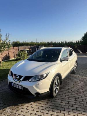 Balts Nissan Qashqai 2017 Klaipėda, ar dzinēja tilpumu 1.20 L un nobraukumu 143 tūkst. km par 8200 €, foto  vietnē AUTOMOTO.COM.LV
