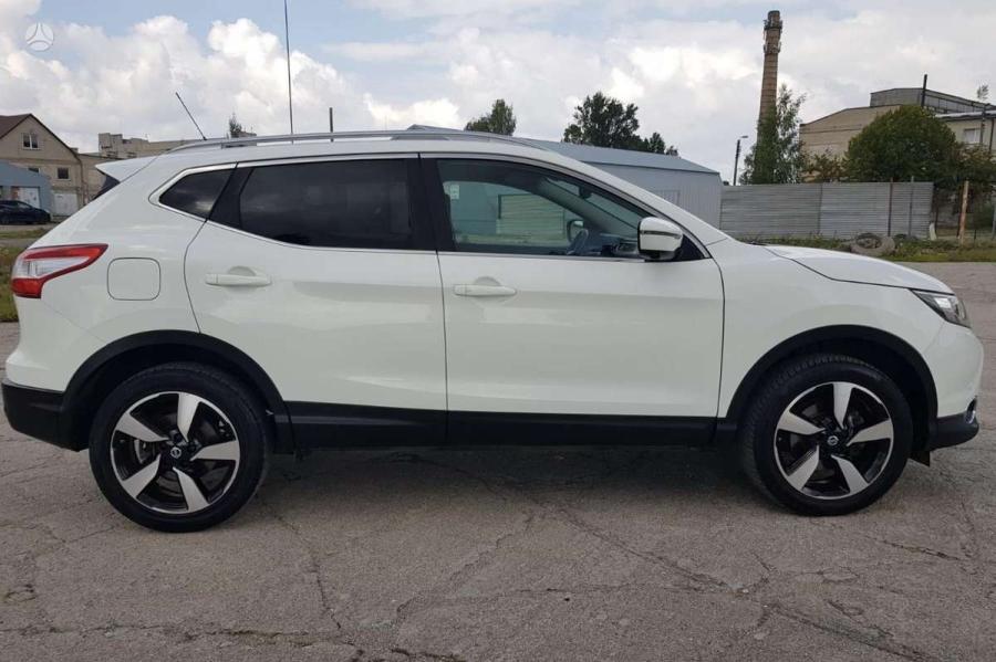 Balts Nissan Qashqai 2017 Šauļi, ar dzinēja tilpumu 1.46 L un nobraukumu 188 tūkst. km par 8800 €, foto 6 vietnē AUTOMOTO.COM.LV