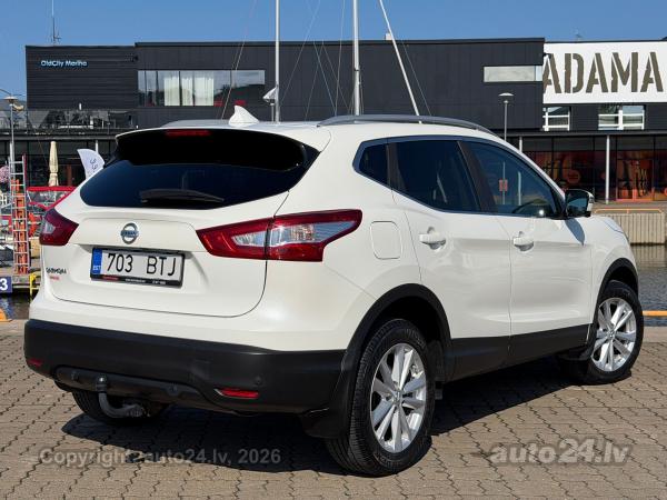 Balts Nissan Qashqai 2017 Tallina, ar dzinēja tilpumu 1.20 L un nobraukumu 123 tūkst. km par 9490 €, foto 4 vietnē AUTOMOTO.COM.LV