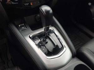 White Nissan Qashqai 2017 in Vilnius, with an engine capacity of 1.20 L and mileage of 105 thousand km for 10499 €, photo 18 on AUTOMOTO.COM.LV