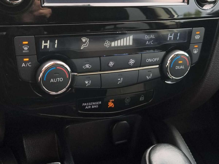 White Nissan Qashqai 2017 in Vilnius, with an engine capacity of 1.20 L and mileage of 105 thousand km for 10499 €, photo 20 on AUTOMOTO.COM.LV