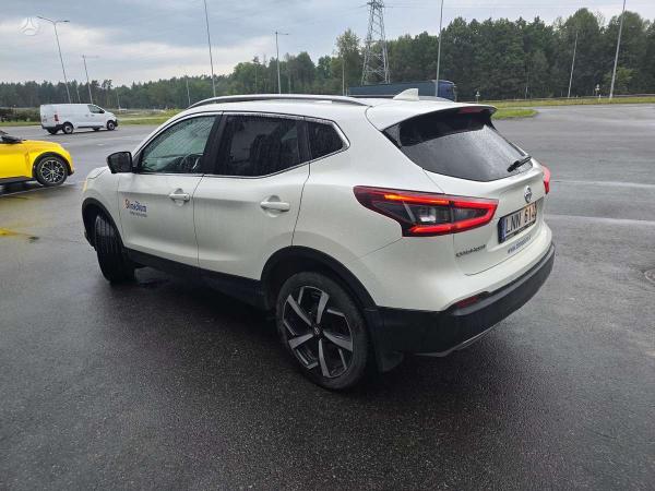 Nissan Qashqai 2017 Kauņa vietnē Balts Nissan Qashqai 2017 Kauņa, ar dzinēja tilpumu 1.20 L un nobraukumu 186 tūkst. km par 10500 €, foto 4 vietnē AUTOMOTO.COM.LV