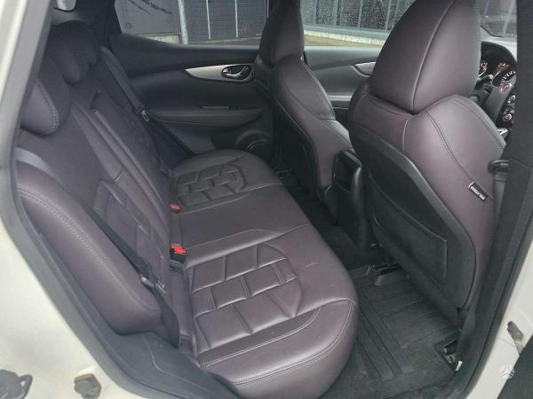 Nissan Qashqai 2017 Kauņa vietnē Balts Nissan Qashqai 2017 Kauņa, ar dzinēja tilpumu 1.20 L un nobraukumu 186 tūkst. km par 10500 €, foto 10 vietnē AUTOMOTO.COM.LV