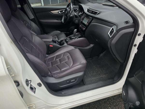 Nissan Qashqai 2017 Kauņa vietnē Balts Nissan Qashqai 2017 Kauņa, ar dzinēja tilpumu 1.20 L un nobraukumu 186 tūkst. km par 10500 €, foto 11 vietnē AUTOMOTO.COM.LV