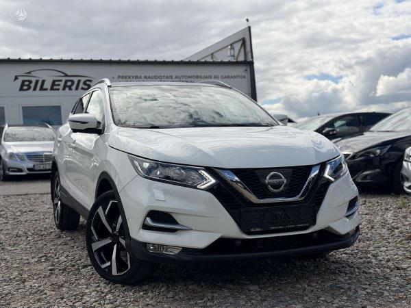 Balts Nissan Qashqai 2017 Utena, ar dzinēja tilpumu 1.20 L un nobraukumu 200 tūkst. km par 7690 €, foto 1 vietnē AUTOMOTO.COM.LV