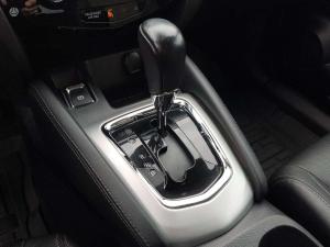White Nissan Qashqai 2017 in Vilnius, with an engine capacity of 1.20 L and mileage of 105 thousand km for 10499 €, photo 18 on AUTOMOTO.COM.LV