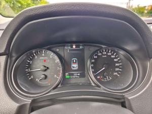 White Nissan Qashqai 2017 in Siauliai, with an engine capacity of 1.20 L and mileage of 121 thousand km for 10300 €, photo 20 on AUTOMOTO.COM.LV