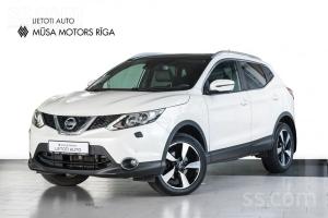 White Nissan Qashqai 2017 in Riga, with an engine capacity of 1.20 L and mileage of 132 thousand km for 9900 €, photo  on AUTOMOTO.COM.LV